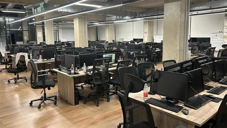 Μεγάλη απάτη από αλβανικό call center: Θύματα και στην Ελλάδα - Ζημιά ...
