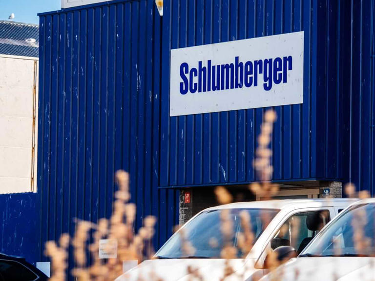 SLB NV stock outlook: Is Wall Street bullish or bearish?