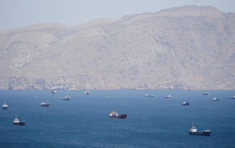Καλοκαίρι με κλειστά τα Στενά του Ορμούζ δεν συμφέρει κανέναν – Τα 2 ...