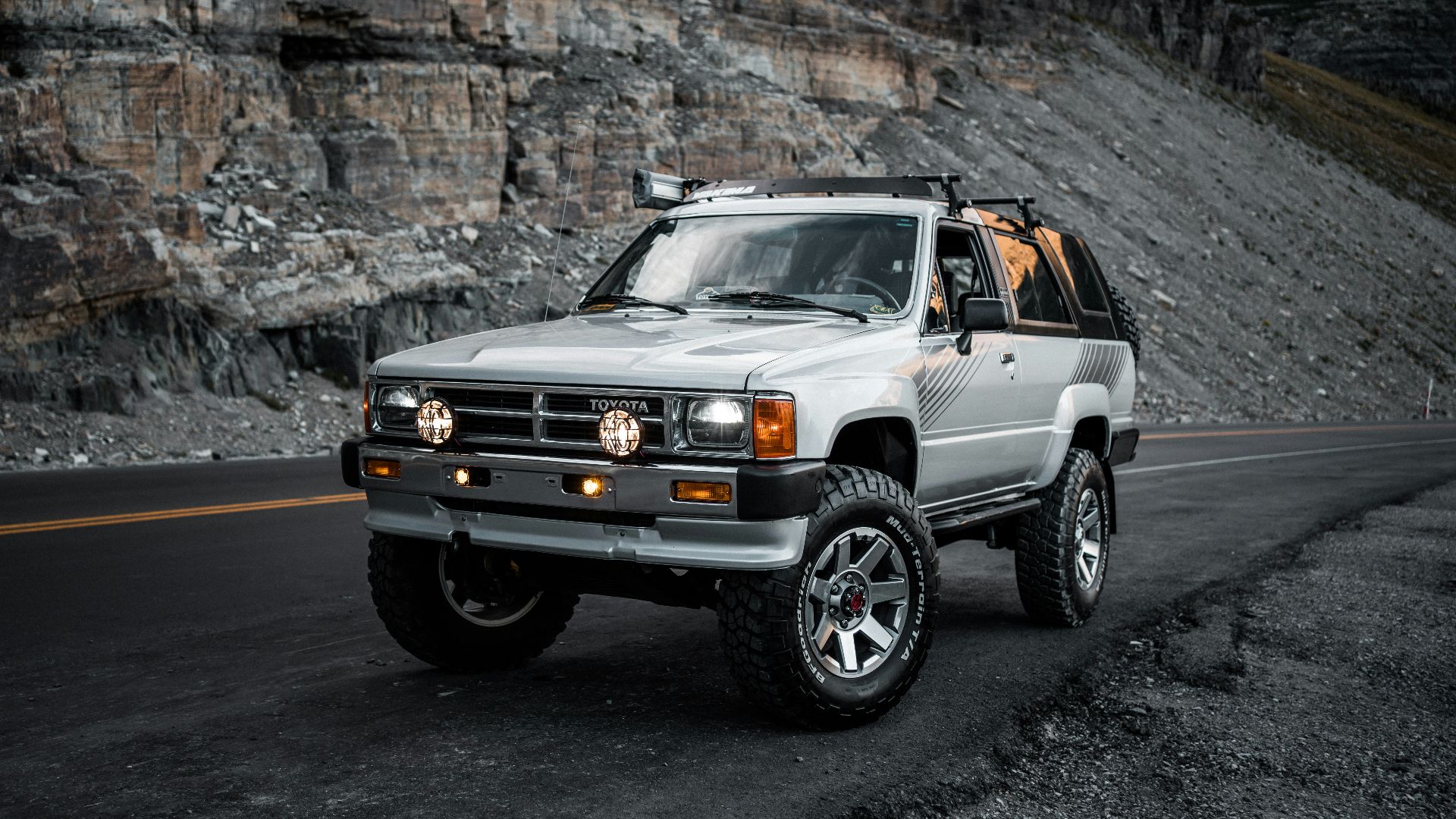 10 reasons the Toyota 4Runner is so criticized & 10 reasons it's loved