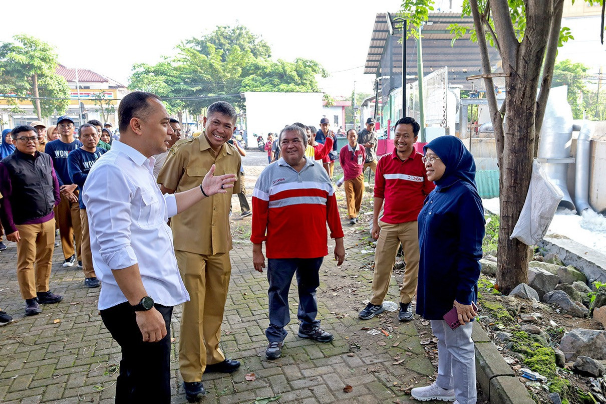 Atasi banjir lintas kecamatan, Pemkot Surabaya evaluasi jalur aliran air