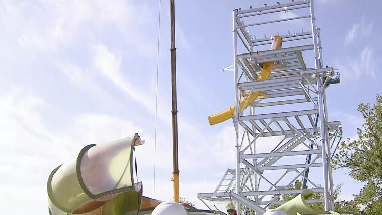 'Summit Canyon' first look: Water World building first drop-capsule ...