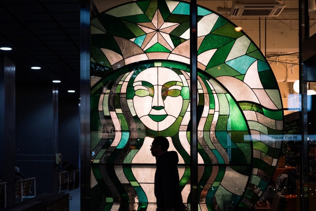 Starbucks brews breakout: Sales beat, traffic hits 3-year high, shares ...