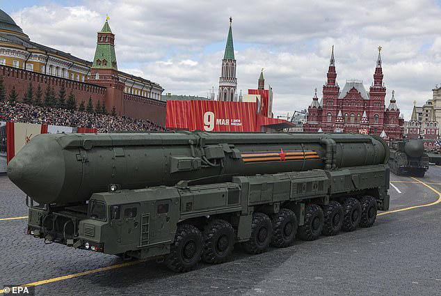 Putin axes tanks and military hardware from annual WW2 parade