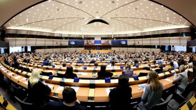 Καμπανάκι από το Ευρωκοινοβούλιο για τα θεμελιώδη δικαιώματα στην ΕΕ ...