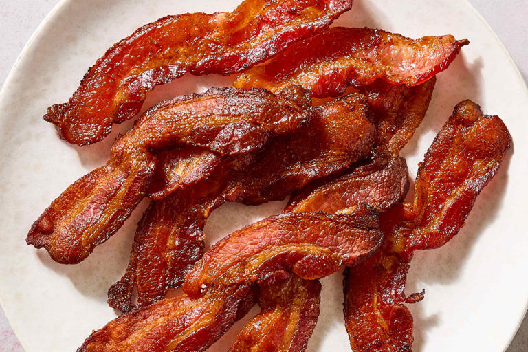 I asked 2 experts the best way to cook bacon—both said to avoid this