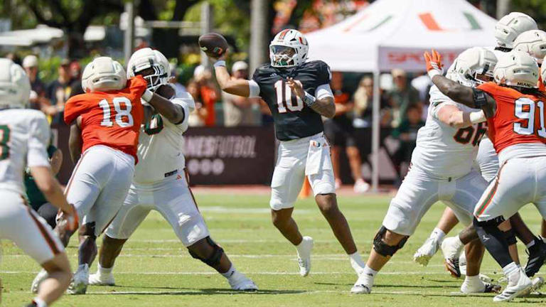 What are the expectations for Miami star quarterback Darian Mensah?