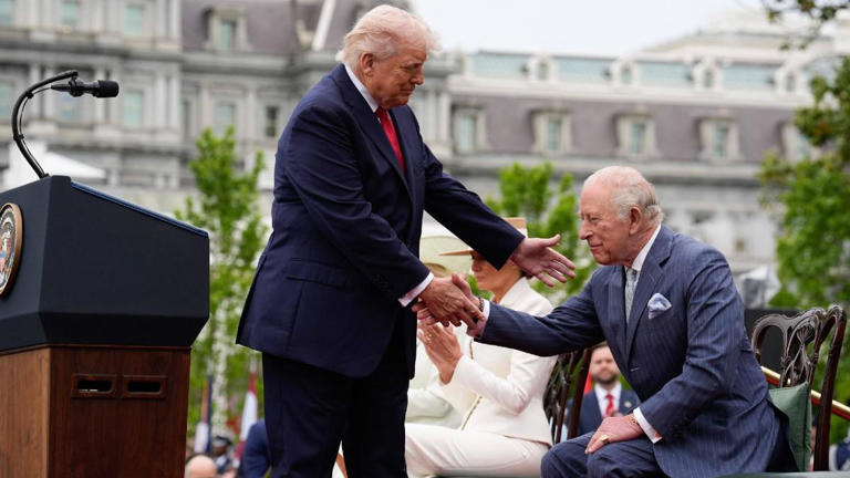Donald Trump's cankles on full display during meeting with King Charles