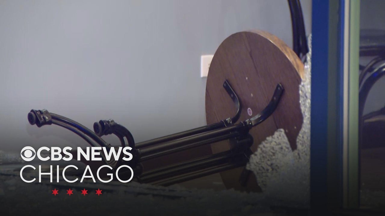 Burglars strike gaming machines at Shelby's in Cicero, Illinois