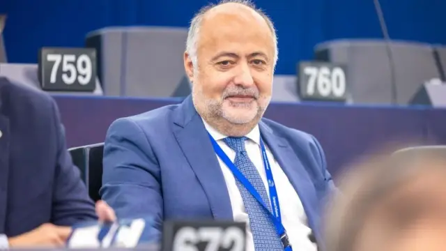 Ευρωπαϊκό Κοινοβούλιο: Με ευρύτατη πλειοψηφία ψηφίστηκε η έκθεση ...