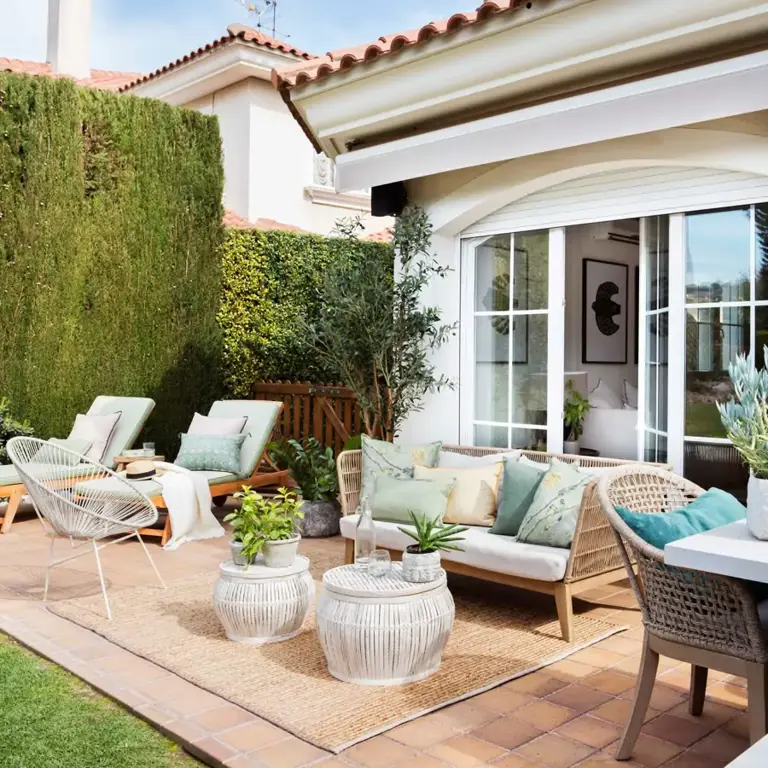Los 10 sofás de exterior más cómodos para disfrutar de tu jardín este ...