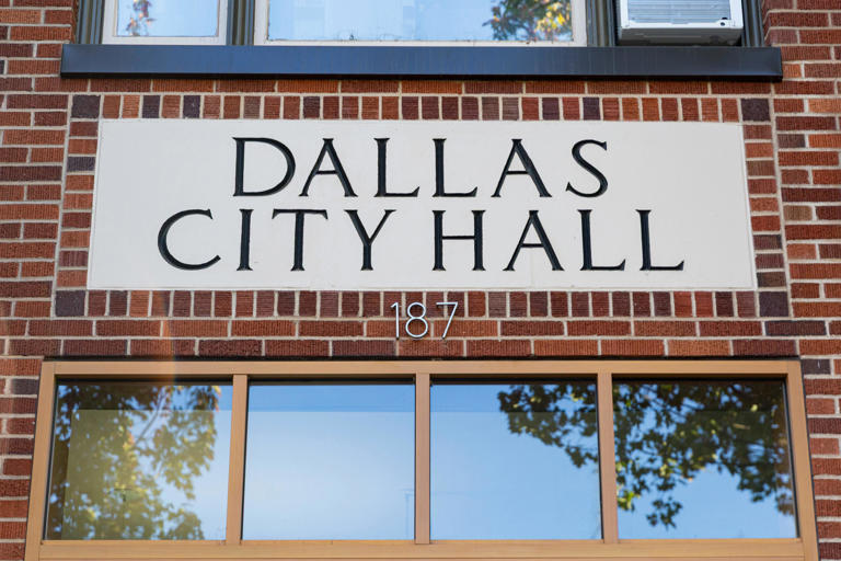 Dallas is getting a new police station. How will the city pay for it?