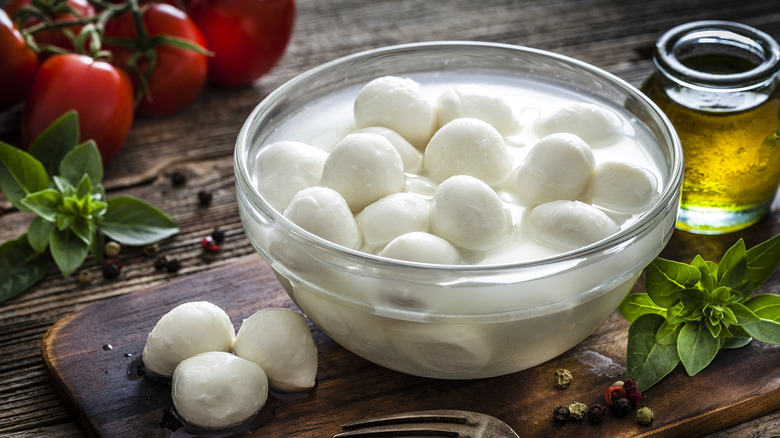 9 different types of mozzarella cheese and how to best use them