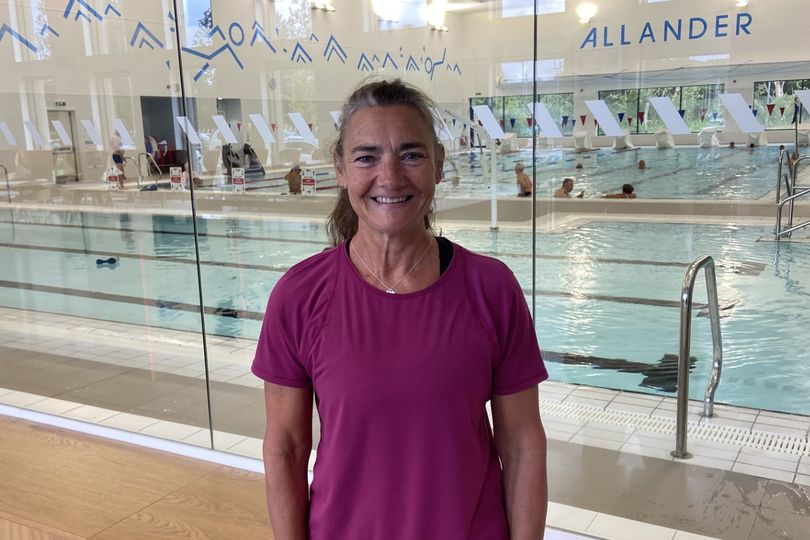 Bearsden woman who 'couldn't walk' after brain aneurysm learns to swim