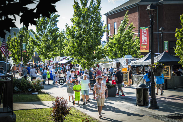 Sevierville fires up for Bloomin’ BBQ Music & Food Festival this May