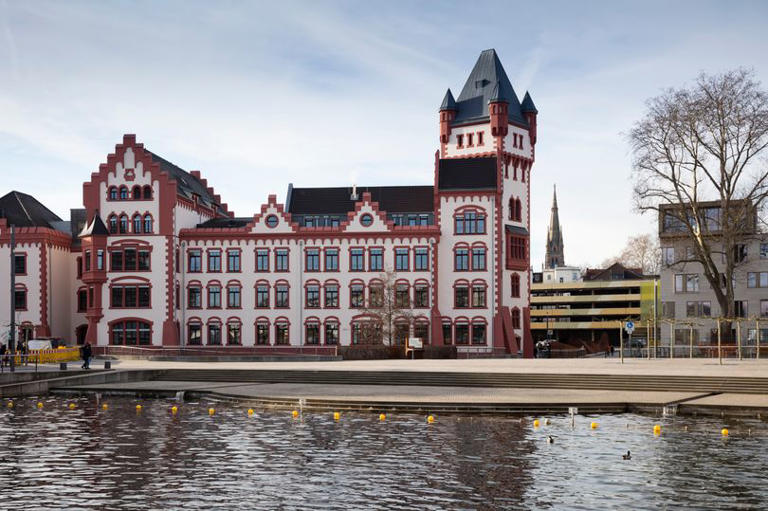 Seven cheaper places to travel to this summer and the cheapest week to go