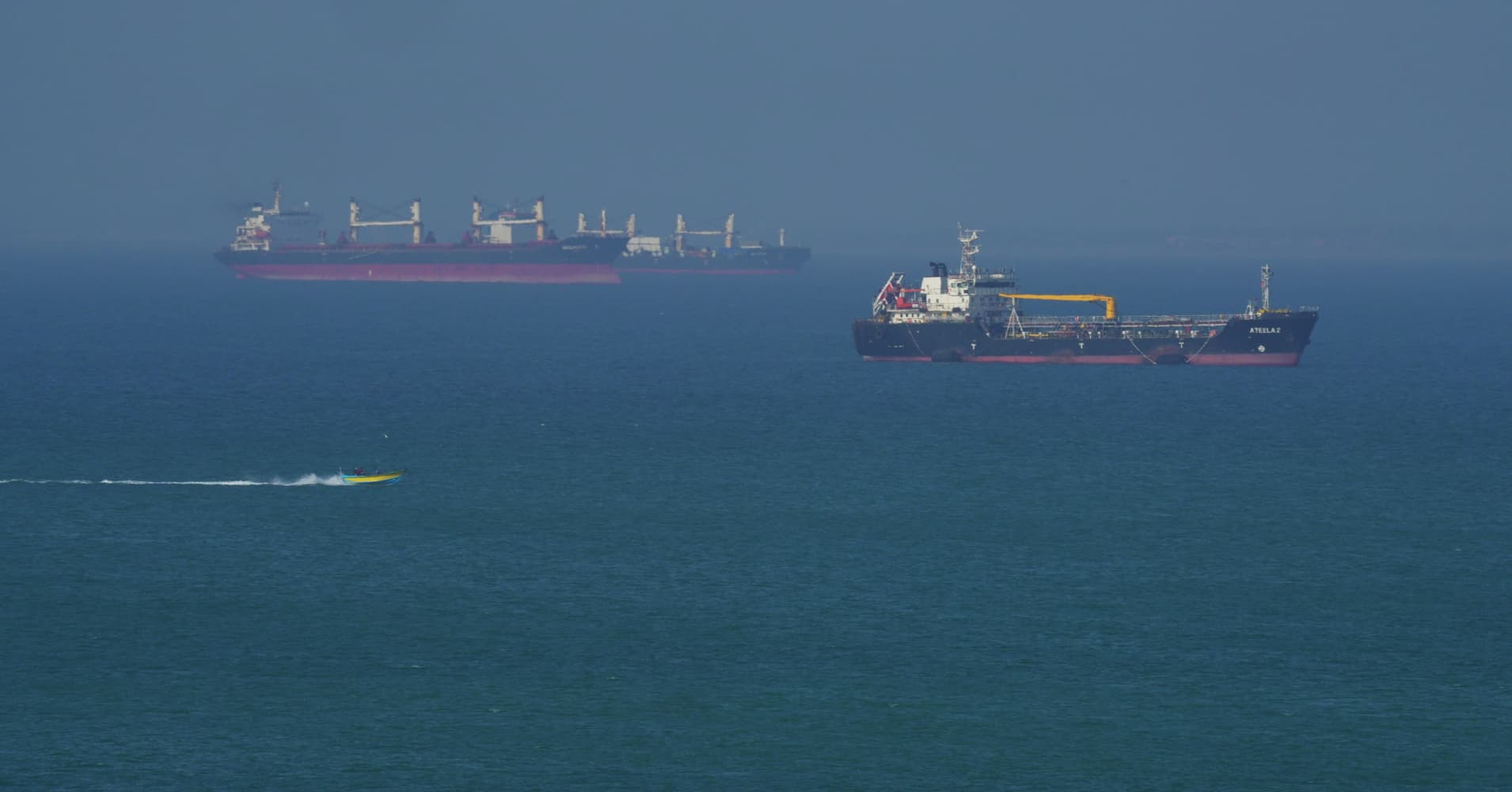 Oil drops 4% and Asia markets surge as Iran, US are set to sign peace deal
