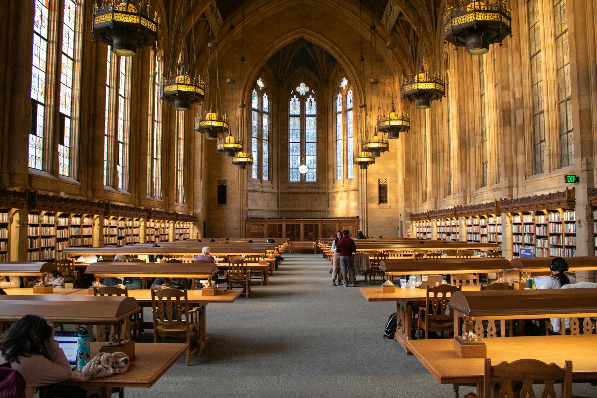 5 inspiring reading spots (and 4 that aren’t great for concentration)