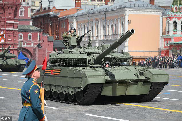 Putin axes tanks and military hardware from annual WW2 parade