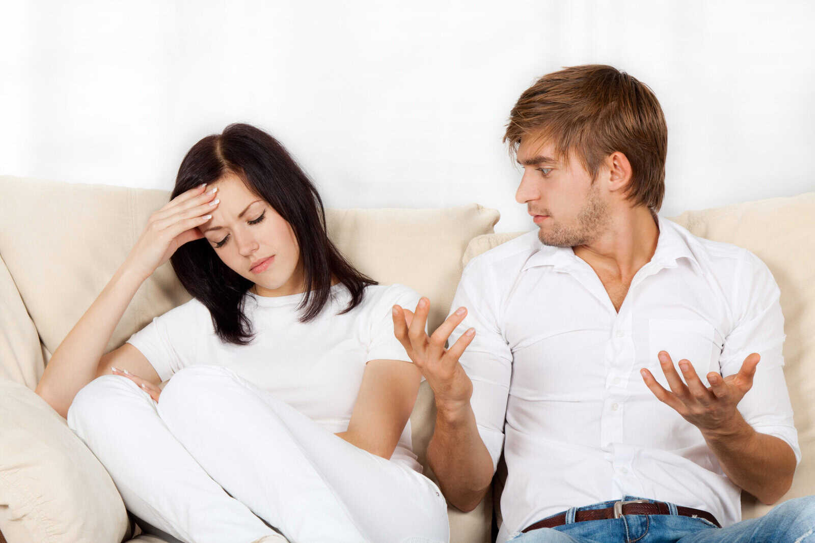 12 red-flag phrases men with no decency use when they talk to women