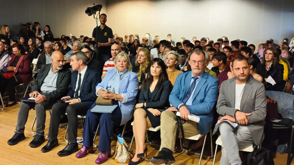 Ημερίδα από την Περιφέρεια Δυτικής Ελλάδας με θέμα την «Έμφυλη βία ...