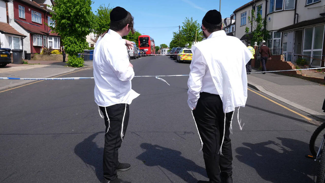 Two Jewish men stabbed in London: Police investigate possible terrorism ...