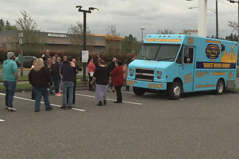 4-year-old left without parents after fatal crash kills mom and dad ...