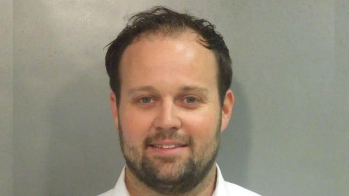 Josh Duggar in solitary confinement as prison sentence for child ...