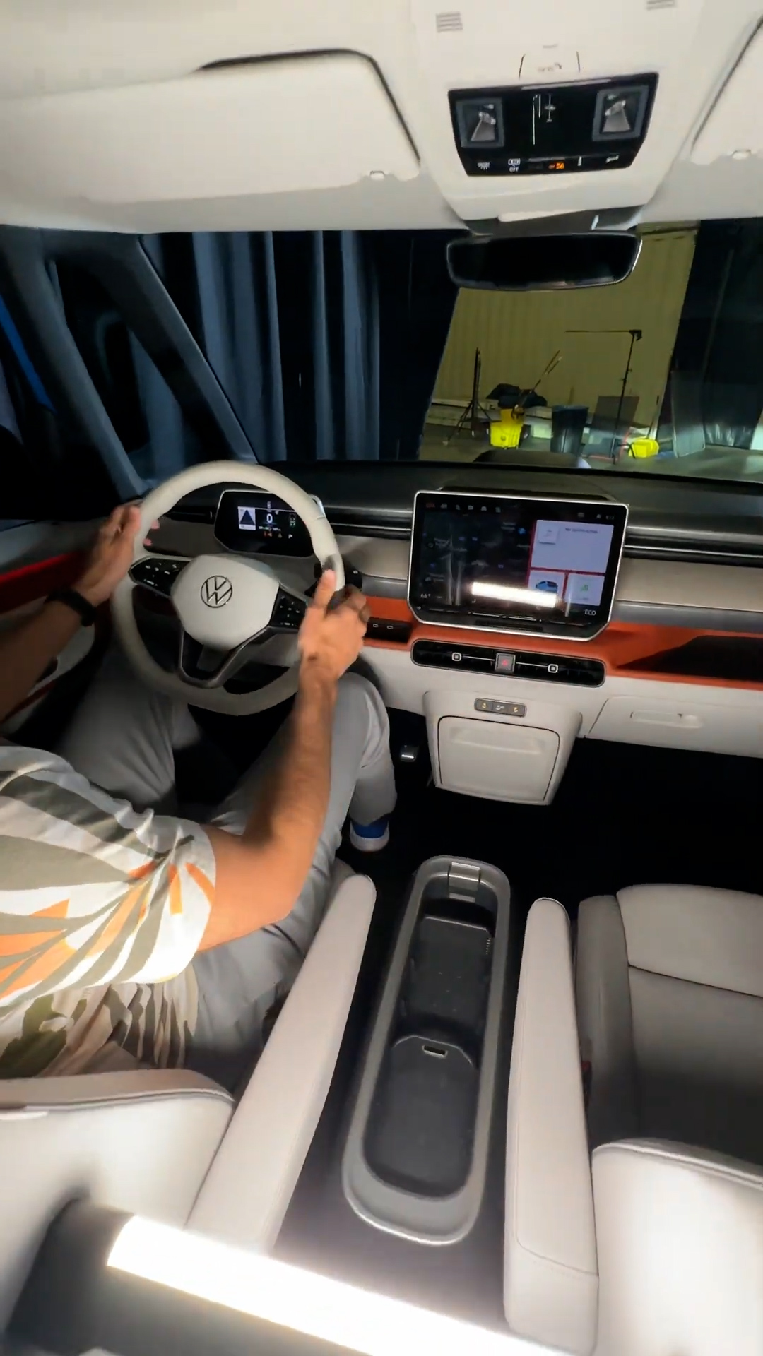 Modern design of the Volkswagen ID Buzz LWB