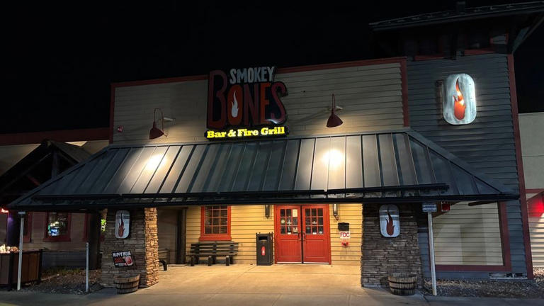 Smokey Bones restaurant closes all Pennsylvania locations after filing ...