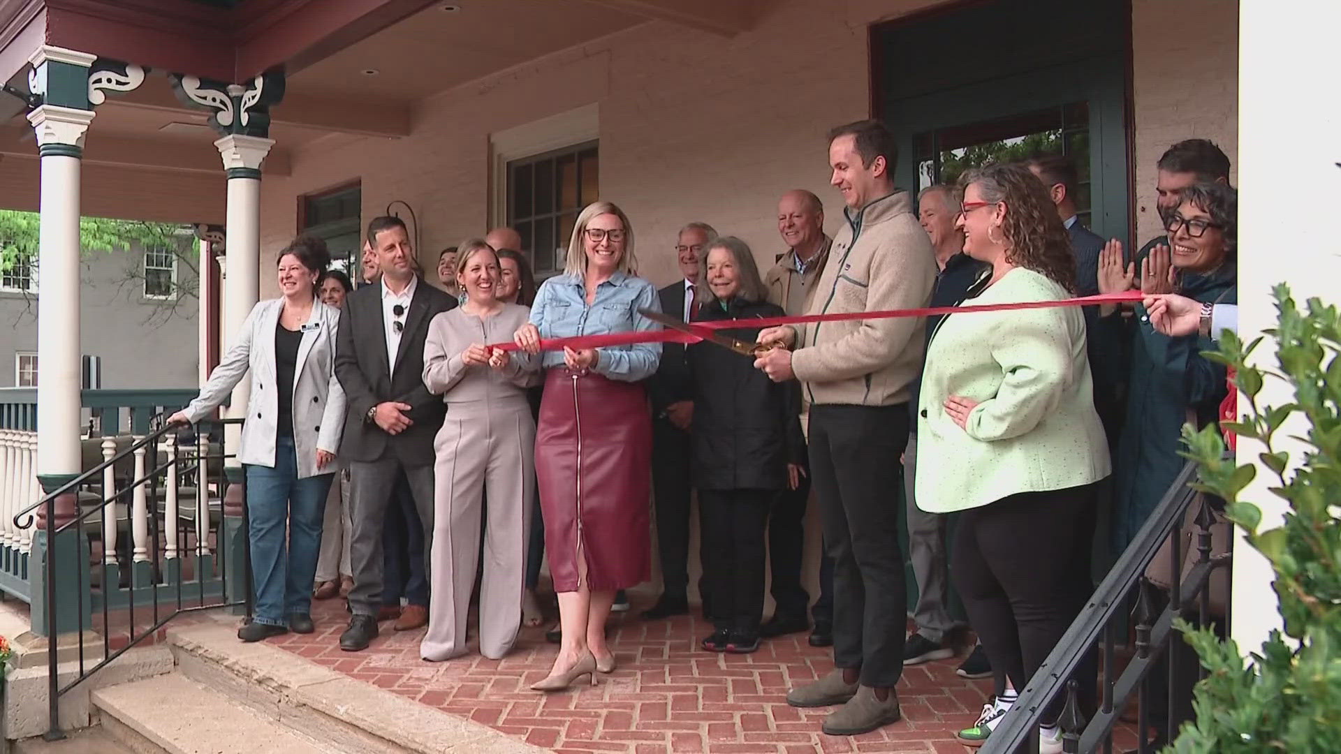 Historic Worthington Inn reopens, featuring new partnership with Wolf's ...