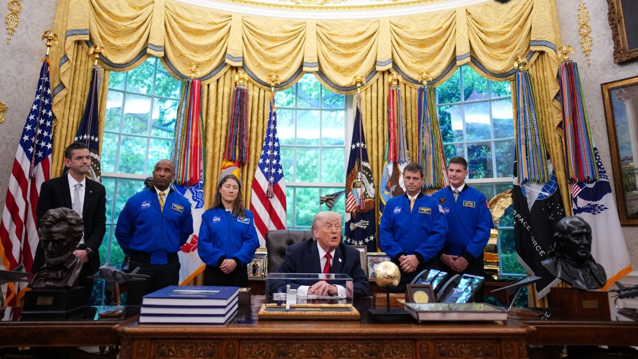 Trump invited the Artemis 2 moon astronauts to the Oval Office. Here's ...