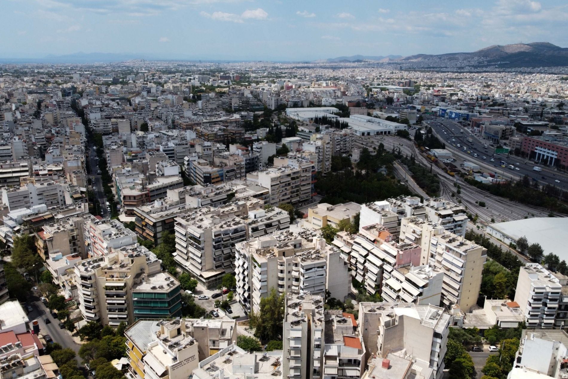 Εξοικονομώ: Παρατάσεις σε τέσσερα προγράμματα