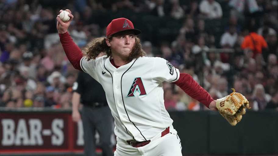 D-backs send struggling reliever to AAA in latest roster move