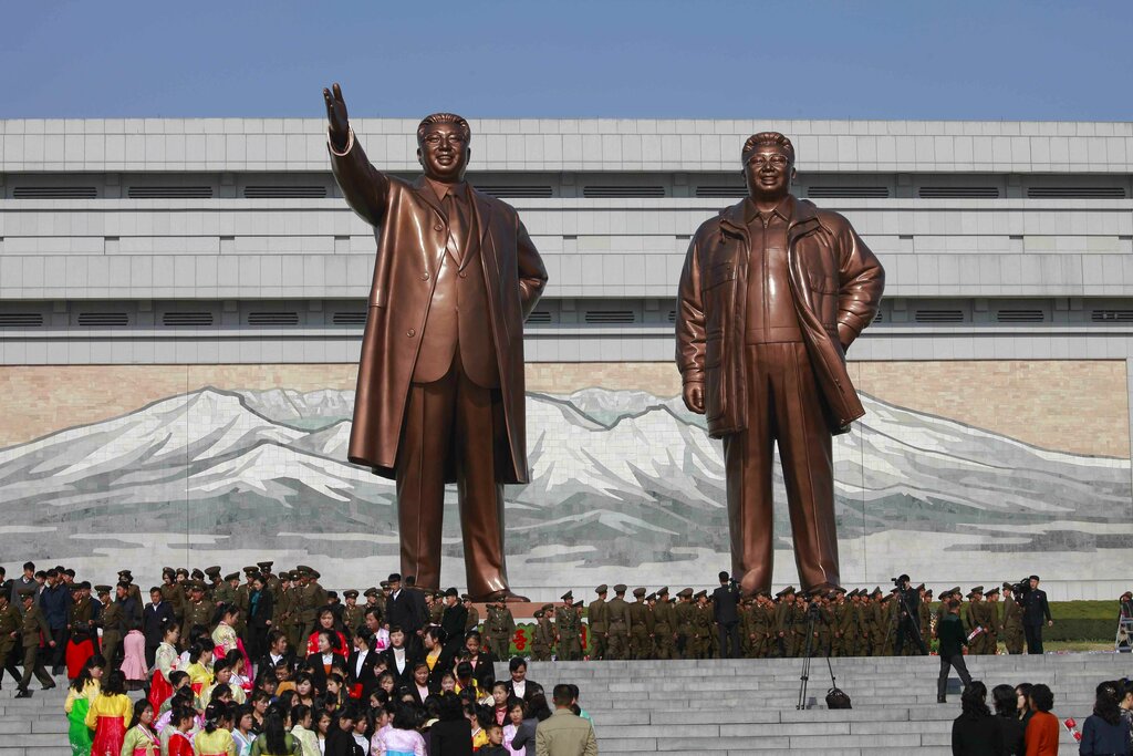 Donald Trump's gold statue sparks Kim Il Sung comparisons from critics