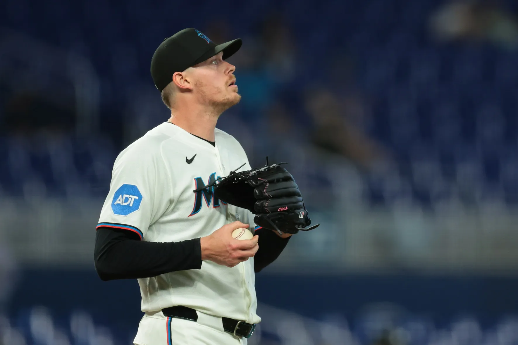 Marlins lose closer Pete Fairbanks to IL amid nerve issue concerns