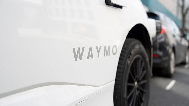 Austin first responders take concerns about self-driving vehicles to ...