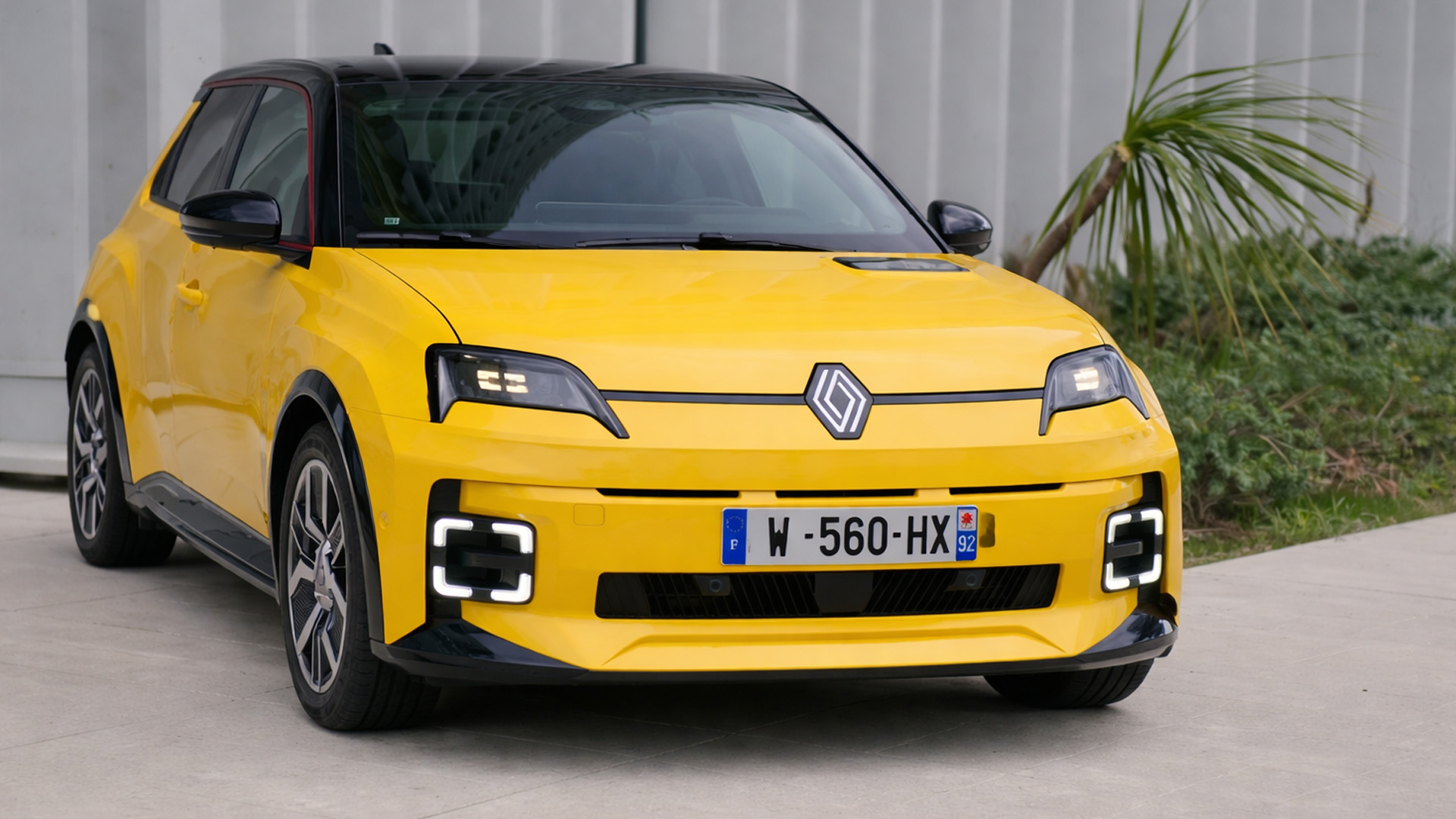 The small electric Renault 5 that’s perfect for everyday use