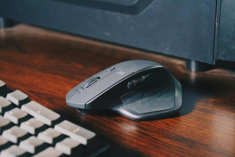 The 12 devices that fail first when you forget batteries (and why smart ...