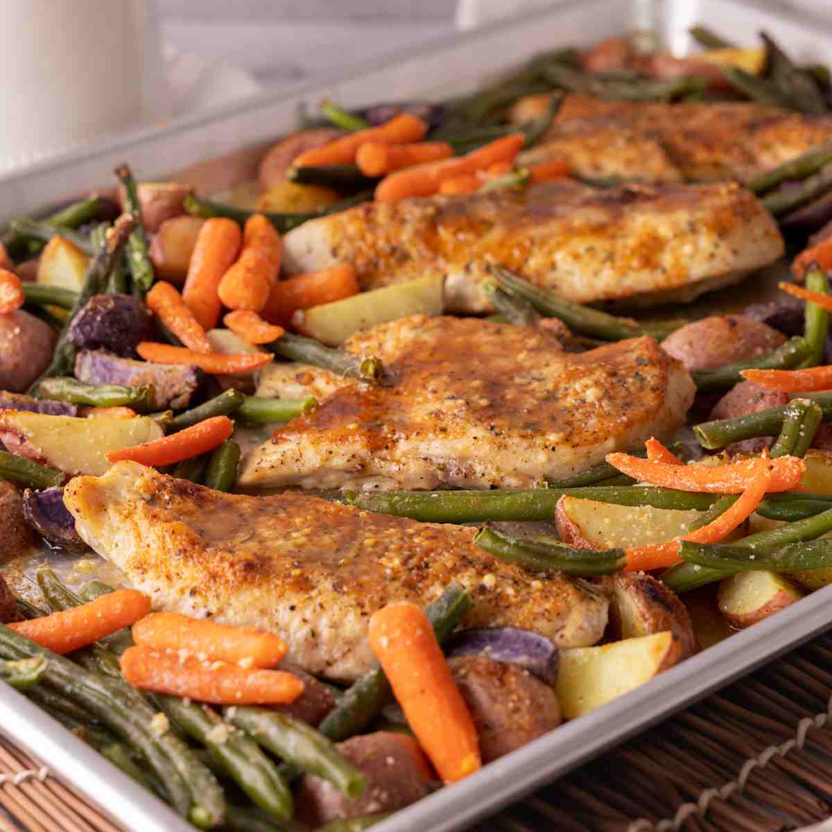 Easy sheet pan chicken and vegetables