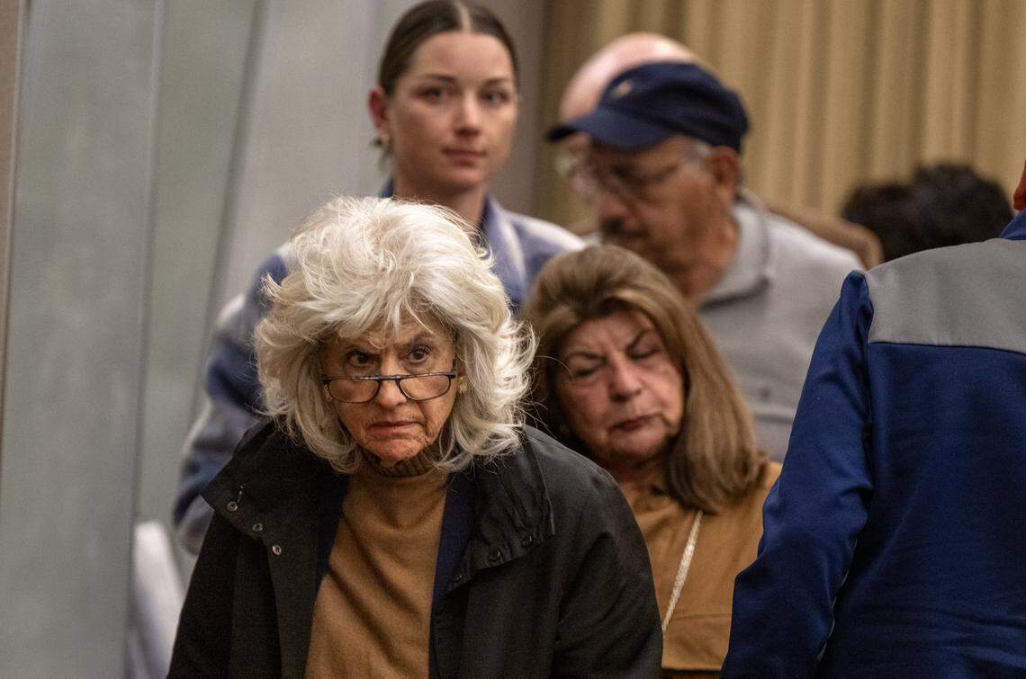 Council OKs controversial East Sacramento apartment project under new ...