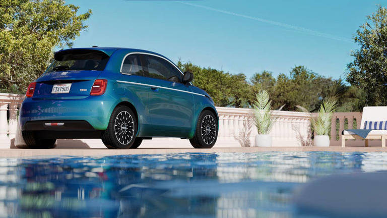 Fiat raises 500e price by $5,000 with almost nothing new