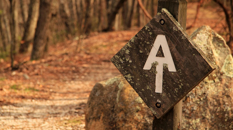 What's the fastest anybody has ever hiked the entire Appalachian Trail?