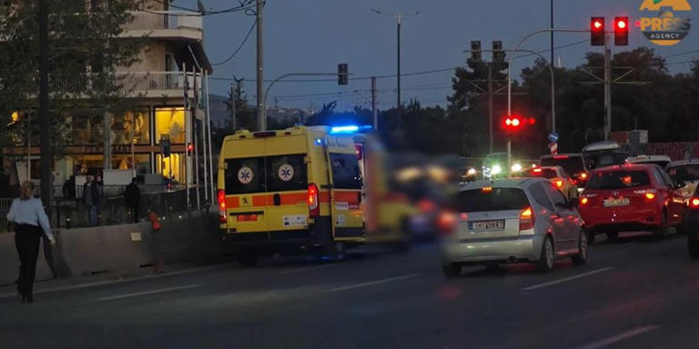 Ποσειδώνος: Αυξημένη κίνηση λόγω τροχαίου στο ρεύμα προς Γλυφάδα ...