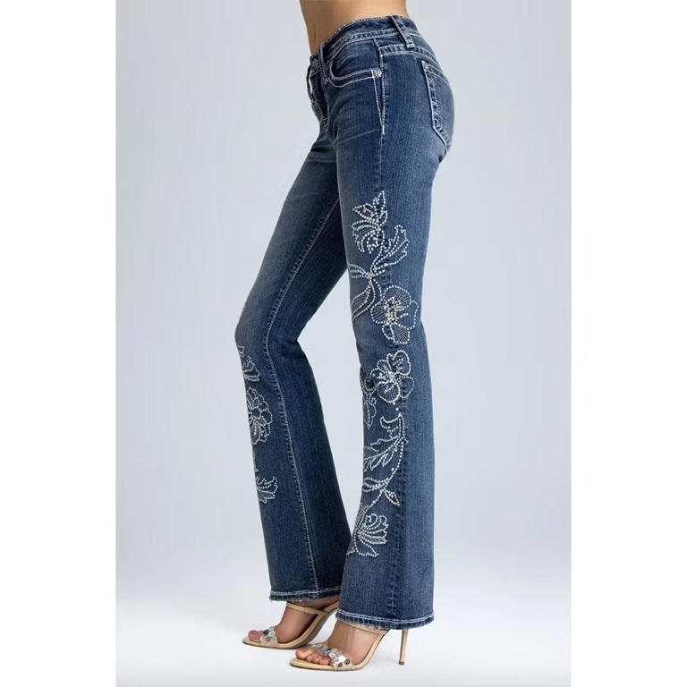 Kylie Jenner wore this denim trend I never thought would come back—now ...