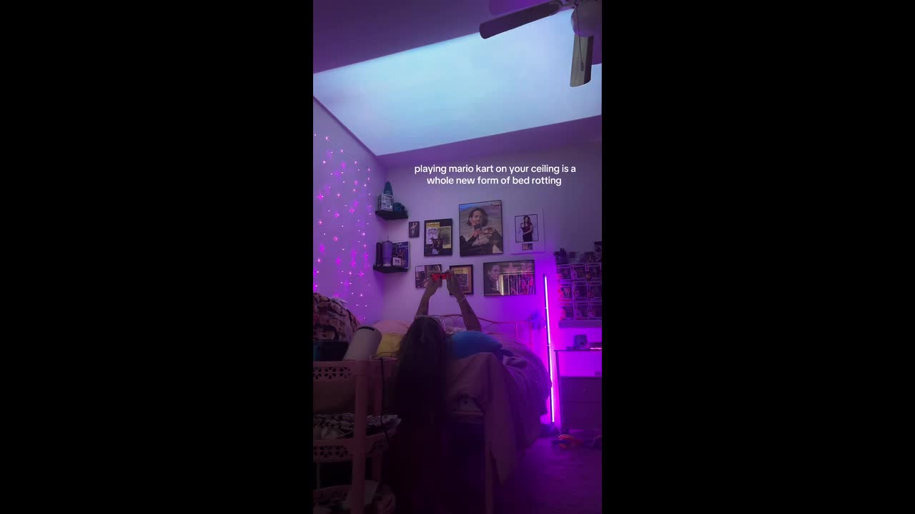 Ceiling-gaming goes viral as woman projects Mario Kart above her bed