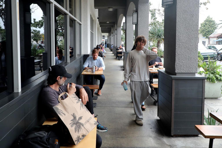 LA singles are flocking to luxe West Coast grocer, Erewhon, to get ...