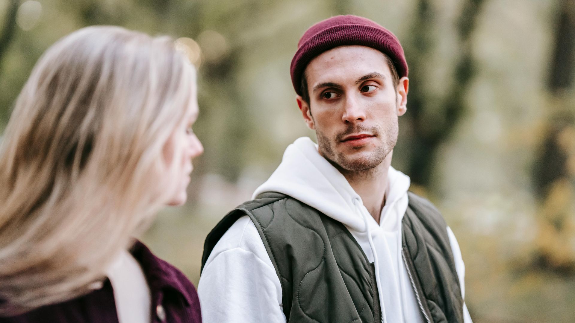 10 tips for spotting a frenemy & 10 things real friends do