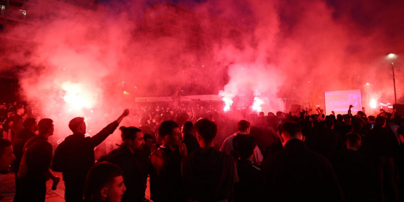 Έγινε η νύχτα... μέρα στη Θεσσαλονίκη - Οι φίλοι του ΠΑΟΚ βλέπουν στην ...