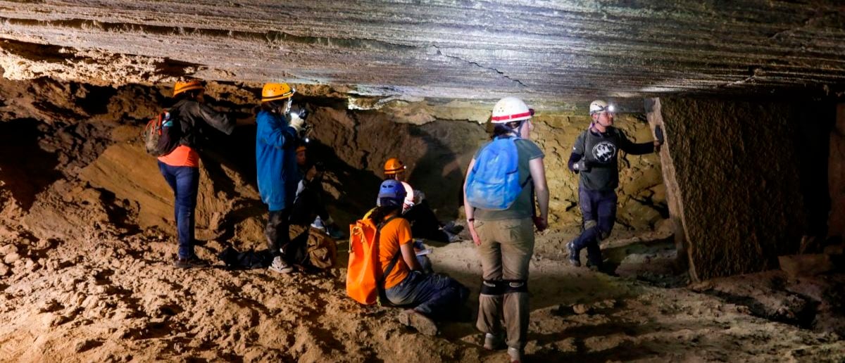 Geologists discover largest deposit of 'mysterious mineral' found in ...